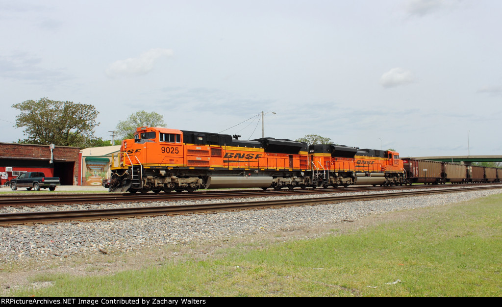 BNSF 9025 8462